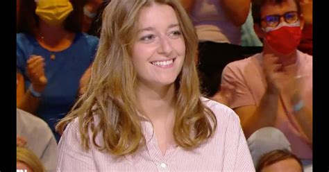 Ambre Chalumeau (Quotidien) : Qui sont les célèbres parents de la chroniqueuse culture ...