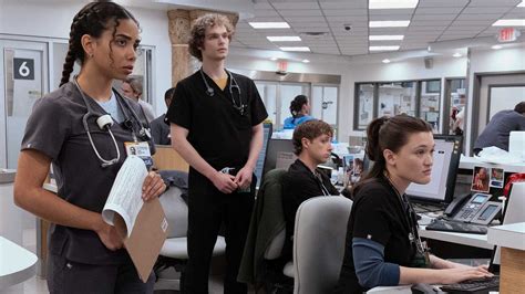 The Pitt Season 2 Dr Mohans Departure And The Shows Revolving Cast
