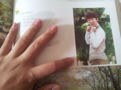 학생이 안웃겨서 선생님이 웃기는 졸업사진