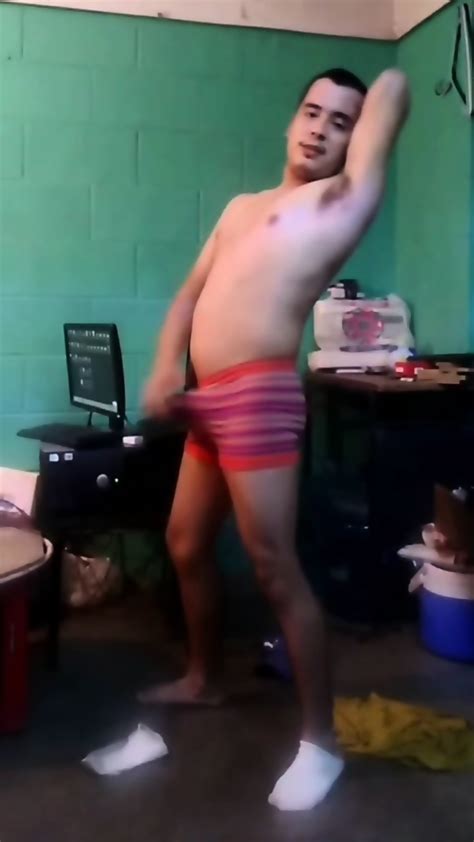 Jesus En Boxer Tocandome El Pene Eporner