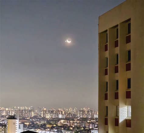 Moon Venus Conjunction Seen In Night Sky On Mar S Poreans Share Enthralling Photos