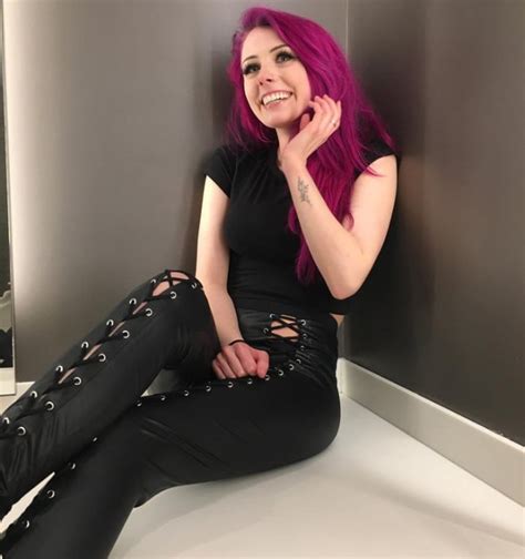 Rolyat R SexyWomanOfTheDay