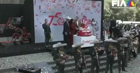Video Ricardo Benjamín Salinas Pliego Y Su Esposa María Laura Medina De Salinas Celebran Los