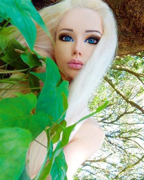 How “real Life Barbie” Looks Without Her Makeup 14 Pics