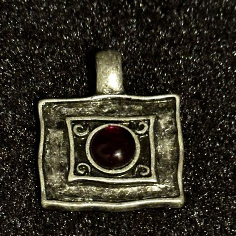 Lia Sophia Jewelry Bordeaux Retired Lia Sophia Pendant Poshmark