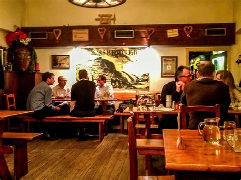 Viennas Classic Heuriger Wine Restaurants Travel Addicts