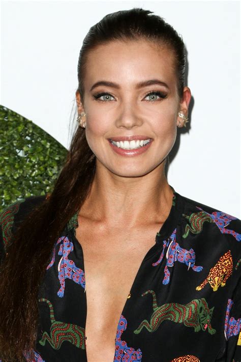 Stephanie Corneliussen Pictures