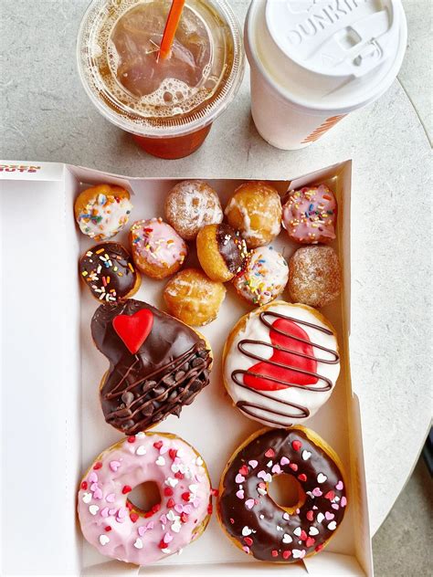 Dunkin Digan Buenos Días Con Dunkin Flavorites 💖 ️ ¡4 Donas Y 10