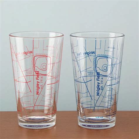 Uncommon Goods Mlb Ballpark Pint Glasses Set Of 2 Mlb Pint Drinking Glasses Baseball Glasses