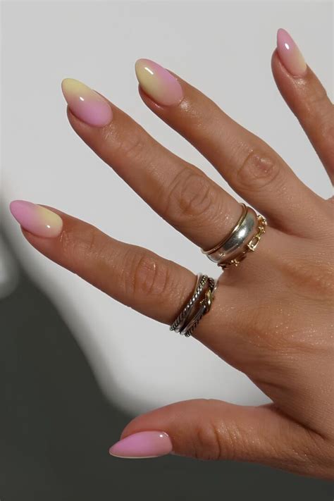 35 Fresh Butter Yellow Nail Looks You Need For 2025