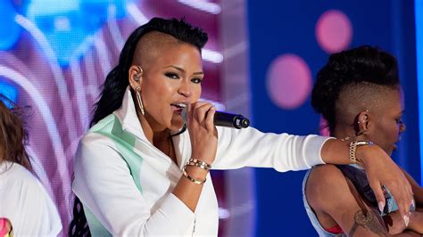 Who Is Cassie The Randb Singer Suing Sean Combs The New York Times