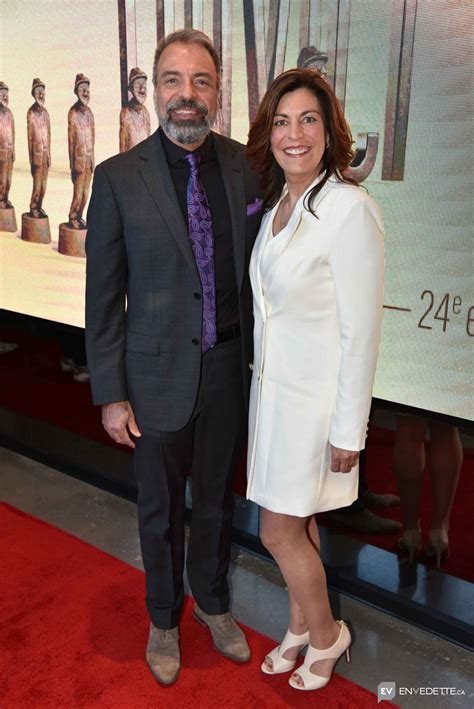 Jean François Mercier Nous Présente Sa Soeur Sur Le Tapis Rouge Des Olivier