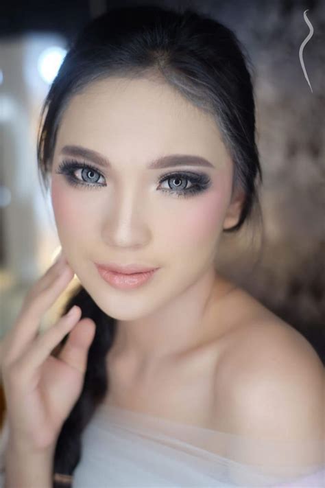 Angela Anggrainia A Model From Indonesia Model Management