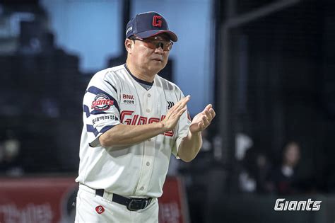 부상병동 이끌고 로이스터 황금기 승률 경신‘감독력으로 롯데 역사 다시 쓴 명장 김태형