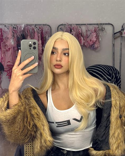 Melis Kaplan Im Just A Chill Girl Who Ate 3 More Croissants After This Instagram