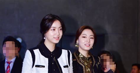 [포토엔]류효영 류화영 자매 두 손 꼭잡고 행사장 나들이