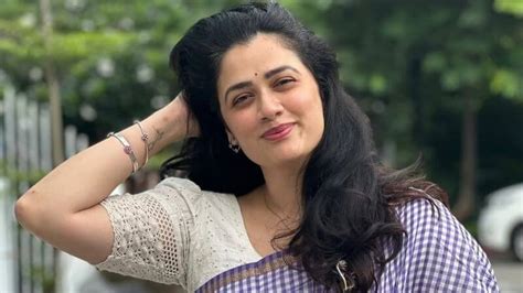 Meet Girija Oak The Blue Saree Sensation Who Took Over The Internet