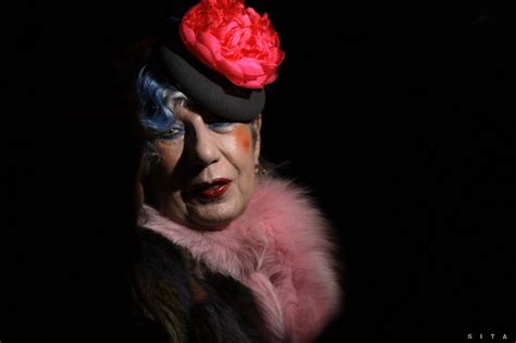 Anna Piaggi02 Nestandard1 Viste La Calle