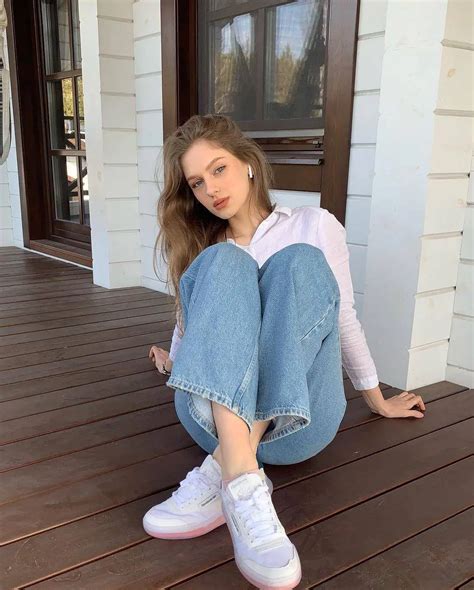 Sofia Korablina Scrolller