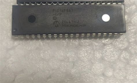 Microchip Pic16f887 I P Microcontroller Pdip 40 At Rs 245 Piece In Mumbai