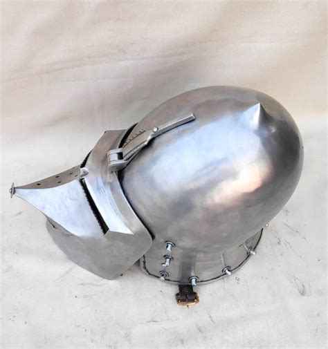 Beak Face Hound Skull Helmet — Hbc Armor Shop