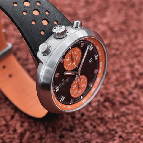 Junghans 1972 Hece International