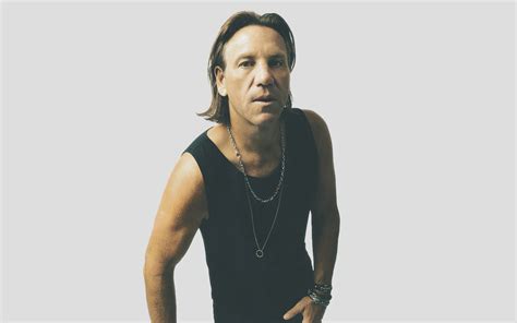 Sir Winston Releases New Single Sex In Paris