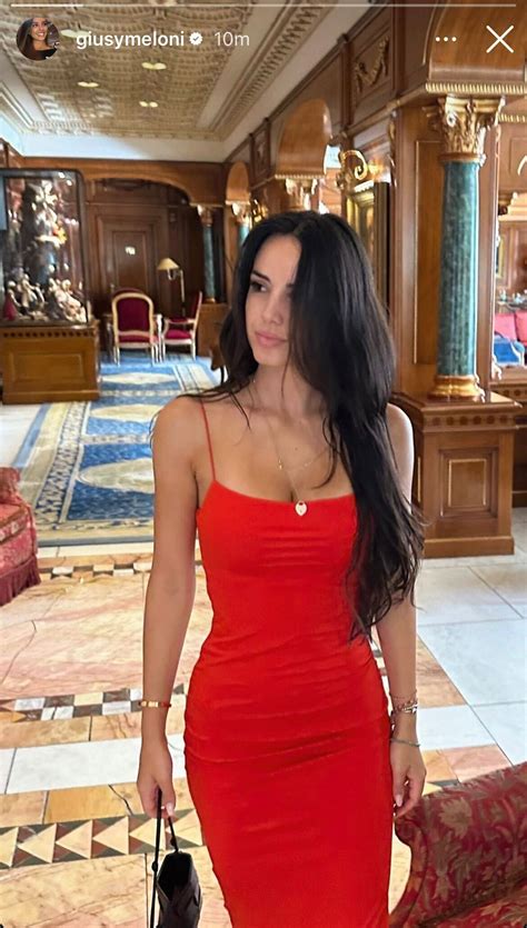 Italian Sports Reporter Turns Heads In Stunning Red Dress The Spun