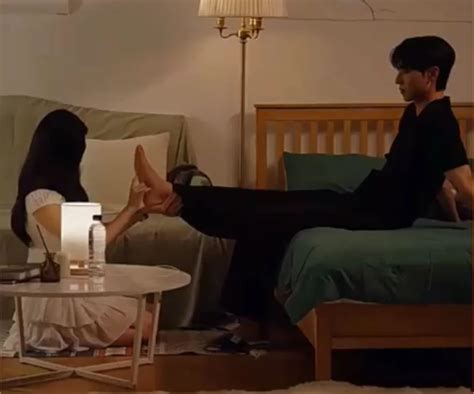 Ji Ho Geuns Feet