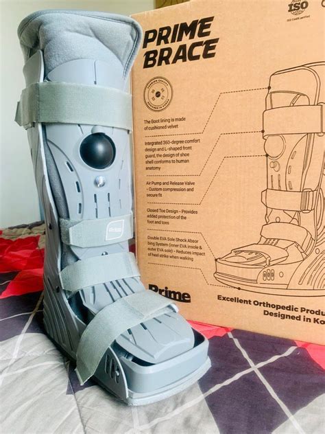 Cast Boot Health And Nutrition Medical Supplies And Tools On Carousell
