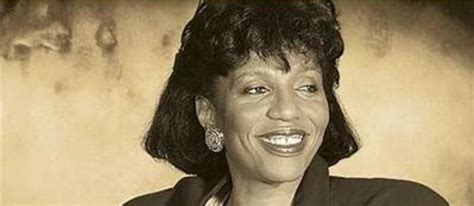 Sandra Crouch Andraé Crouchs Twin Sister Dies At 81