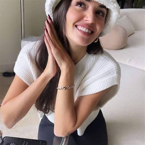 Hande Ercel Beauty Rhandeercelx