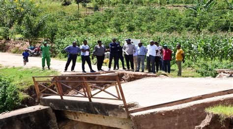 Iyangirika Ryikiraro Gihuza Ruhango Na Kamonyi Byahagaritse Ubuhahirane