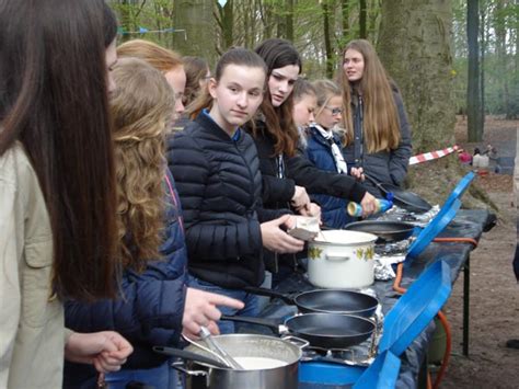 Scouting Jeanne Darc Halsteren Gevestigd In Clubgebouw Samarbete