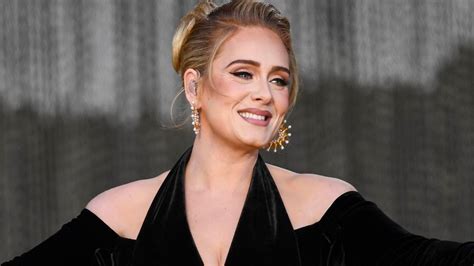 Adele Shares Makeup Free Selfie Celebrating Her First Emmy Award