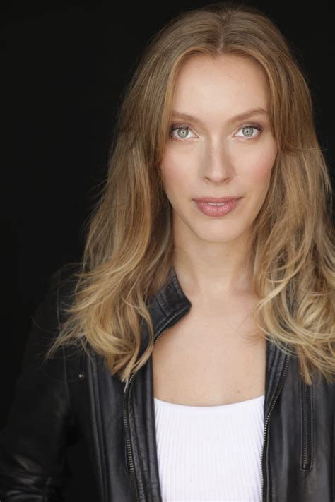 Mackenzie Jones Headshot Photo