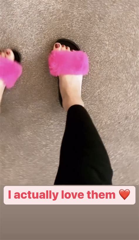 Roxy Shahidis Feet