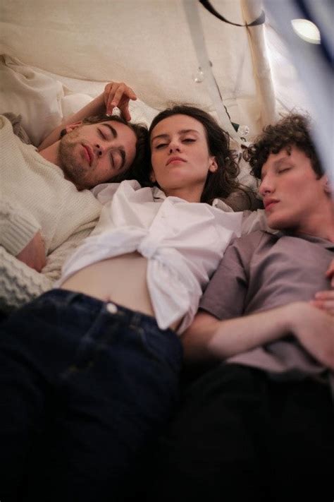 Polyamorie En Seks Bouw Een Sterke Seksuele Dynamiek De Paarse Keizerin