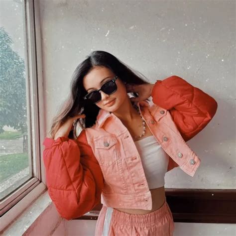 7 Portraits Of Liyan Zef Star Of The Tv Series Dari Jendela Smp Wearing A Crop Top Showing