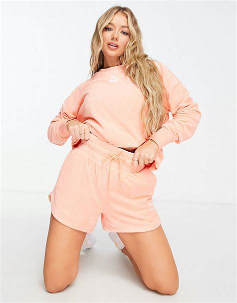 Puma Klassieke Co Ord Set Van Badstof In Perzik Asos