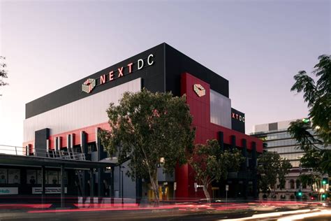 Project Sector Data Centres Louvreclad