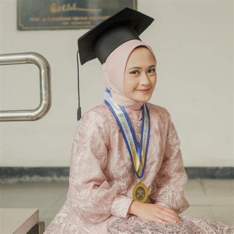Daania Naviya Oktaviada On Linkedin Graduation Classof2022