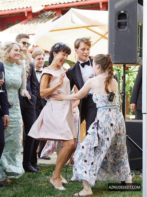 Sigrid Feet Aznudefeet