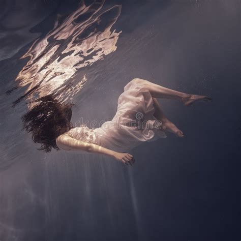 Girl Underwater Photography