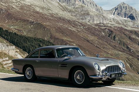 James Bond Aston Martin Db5 Wallpaper