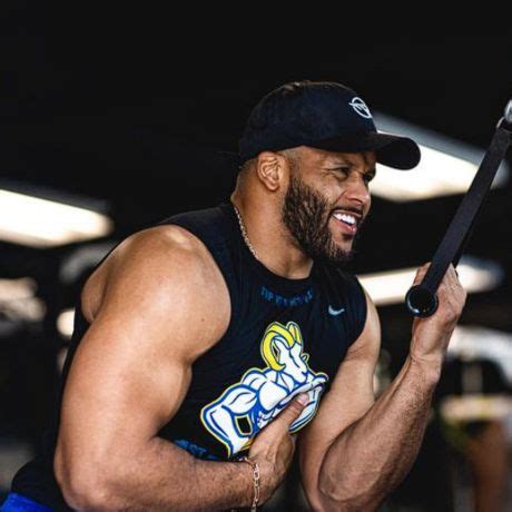 Aaron Donalds Workout The All Star Defensive Tackles Routine Set