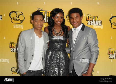 Tyler James Williams Y Coco Jones Saliendo