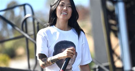 Deb Never Hotnewhiphop