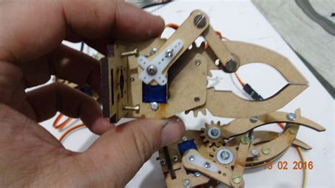 garra robótica arduino kit com 4 peças r 110 00 em mercado livre