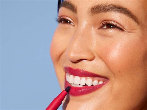 This 9 Marker Is Tiktoks New Favorite Budge Proof Lip Liner